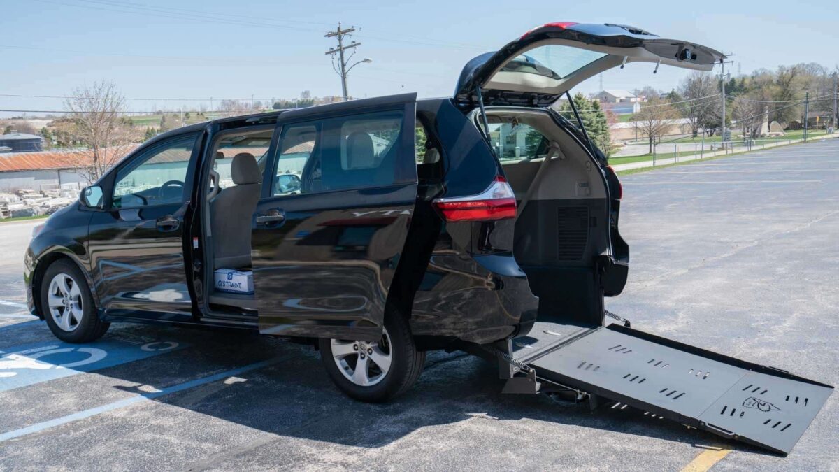 Senior Express - Transportation for Seniors - Milwaukee Wi